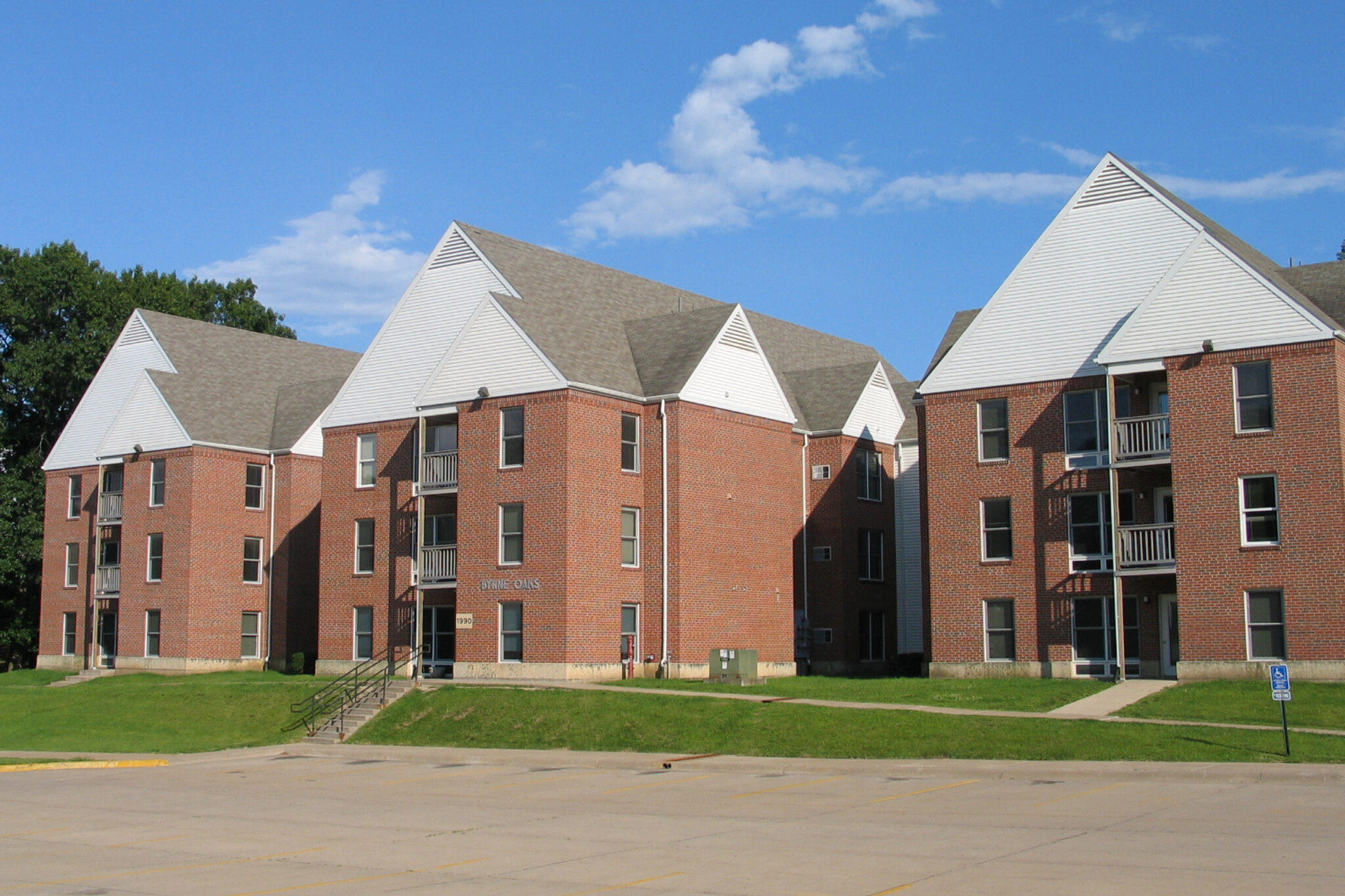 Campus Housing and Residence | Life at Loras | Dubuque, Iowa | Loras ...