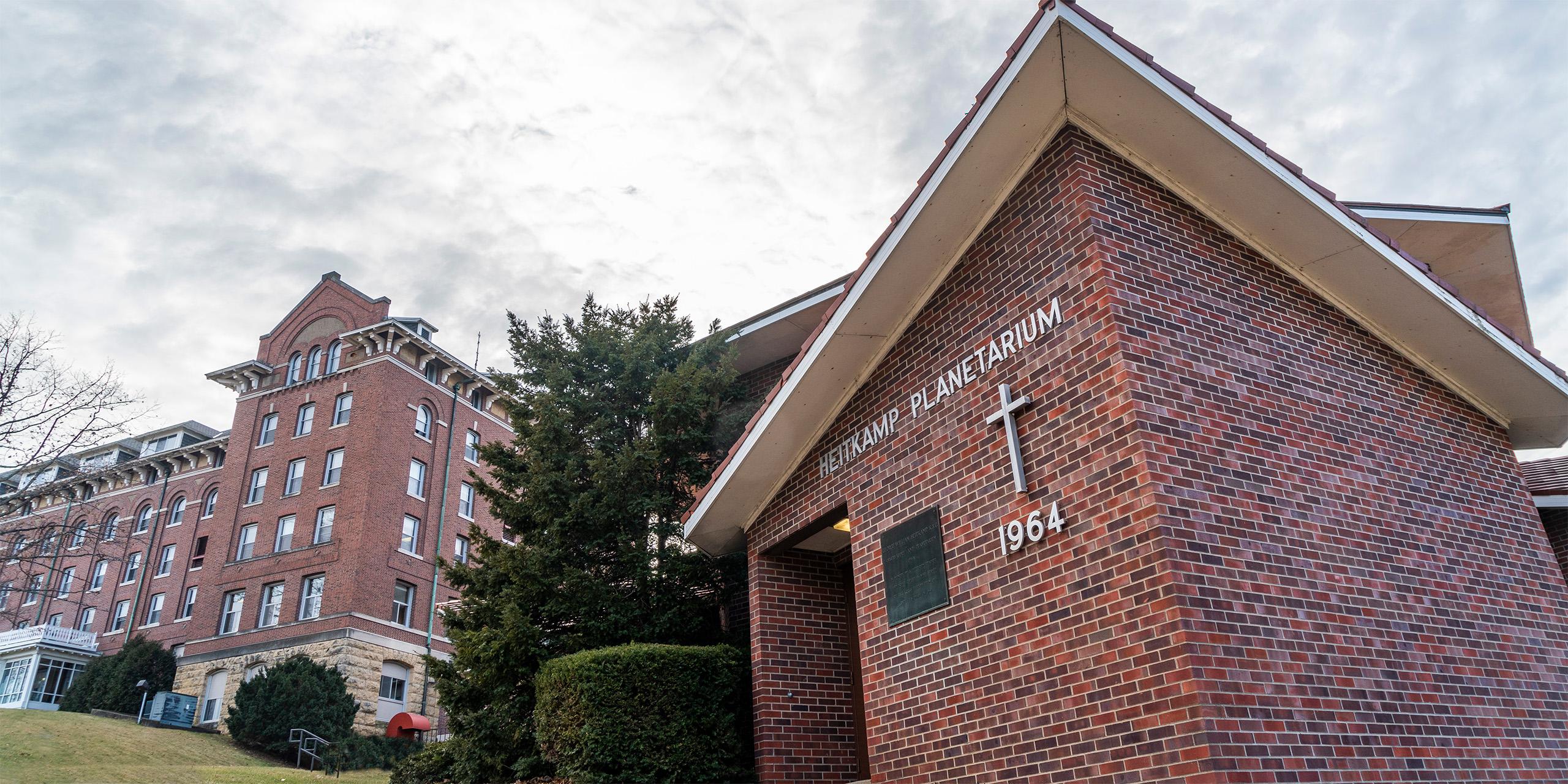 Heitkamp Planetarium & Observatory | Loras College