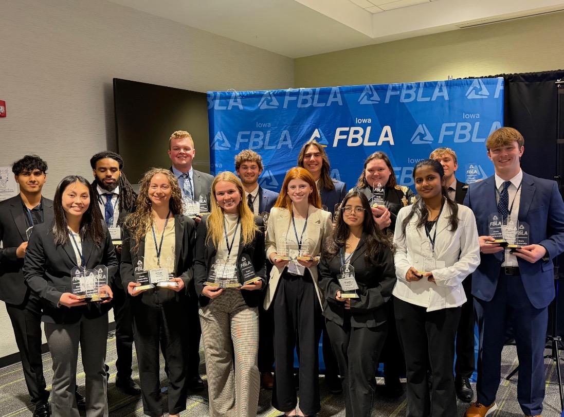 Students Qualify for FBLA National Leadership Conference | Loras College
