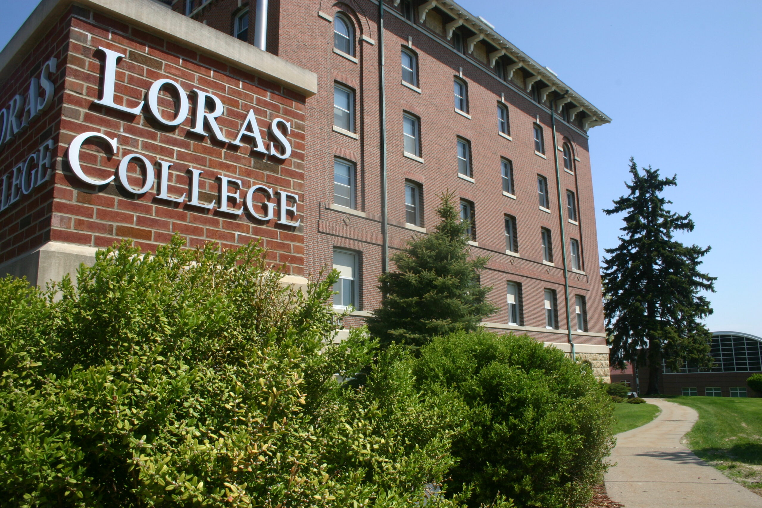 Loras Bids Farewell to Longtime Faculty and Staff | Loras College